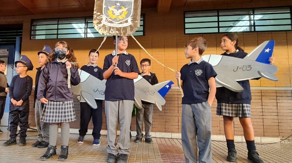 DÍA DE LA FUERZA ÁREA DE CHILE | Escuela Gral. Alberto Bachelet Martínez